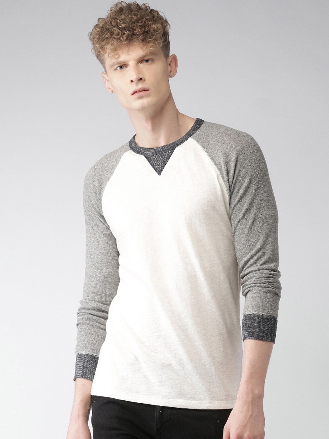 Buy Celio Men Off White Solid Round Neck T Shirt - Tshirts for Men ...
