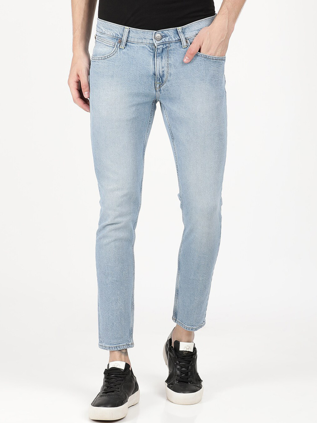 Buy Lee Men Blue Tapered Fit Low Rise Heavy Fade Stretchable Jeans ...