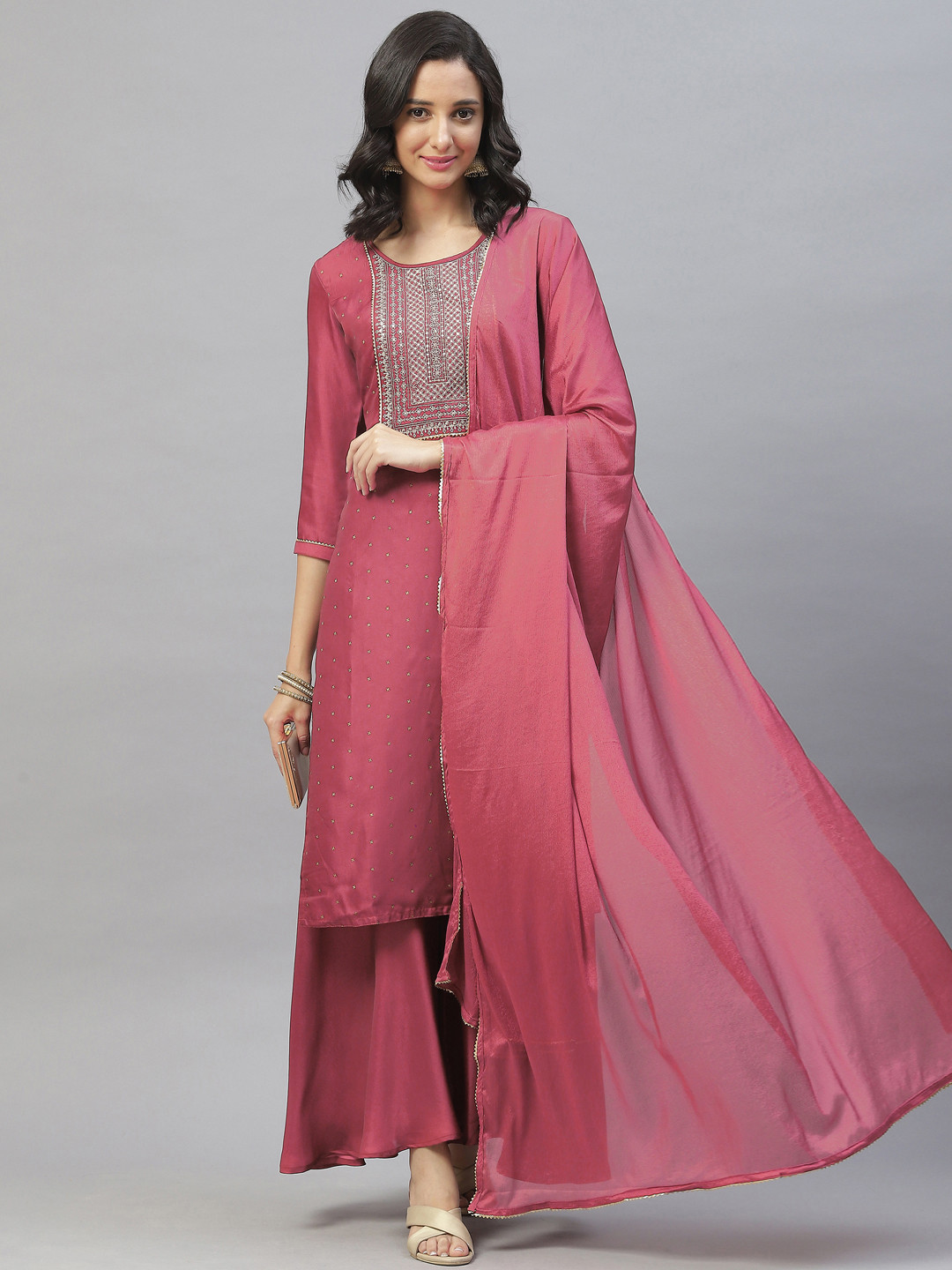 Buy SheWill Women Rust Ethnic Motifs Embroidered Gotta Patti Kurta With ...