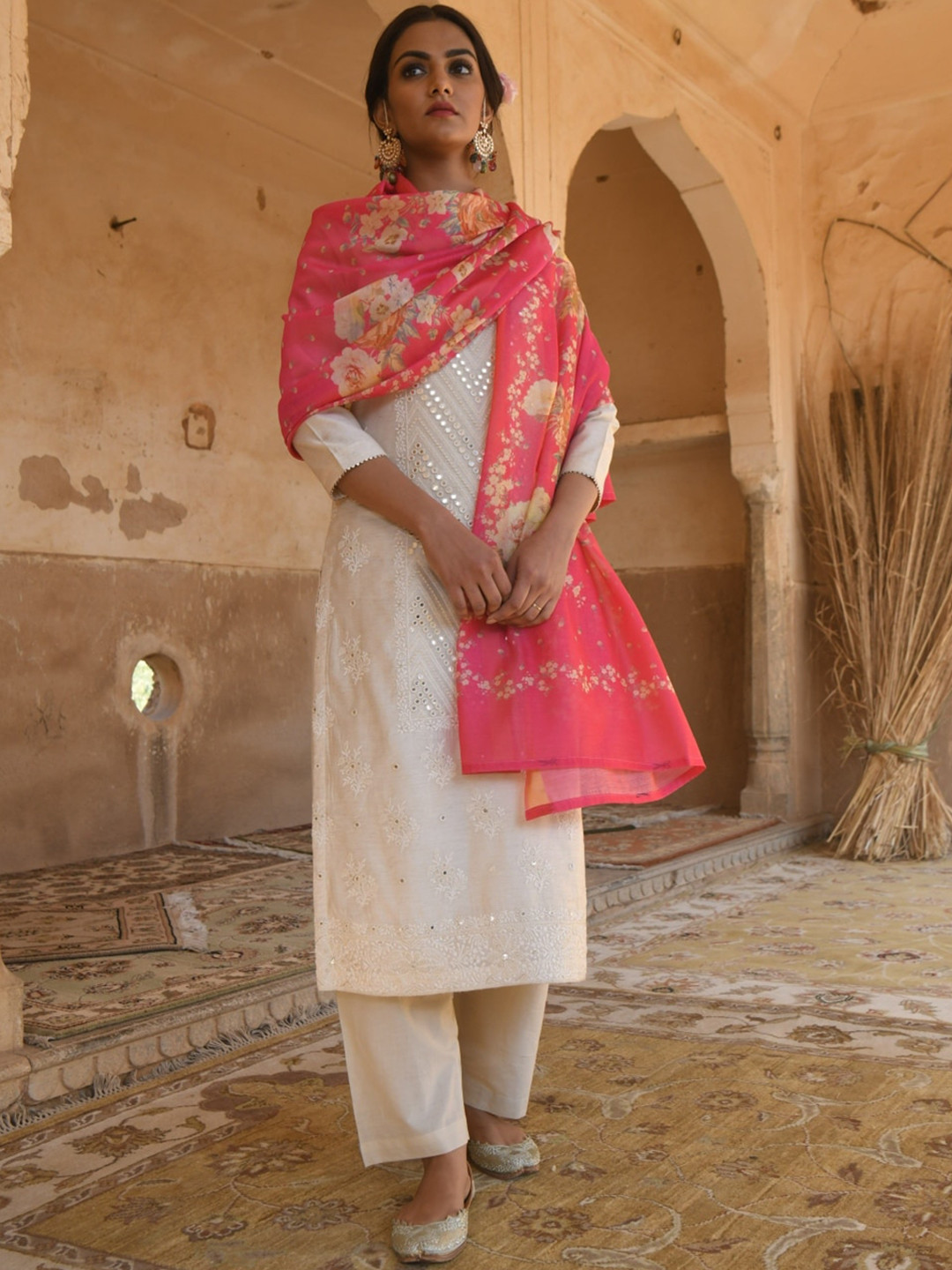 Buy KARAJ JAIPUR Women Beige & Pink Embroidered Kurta Set - Kurta Sets ...