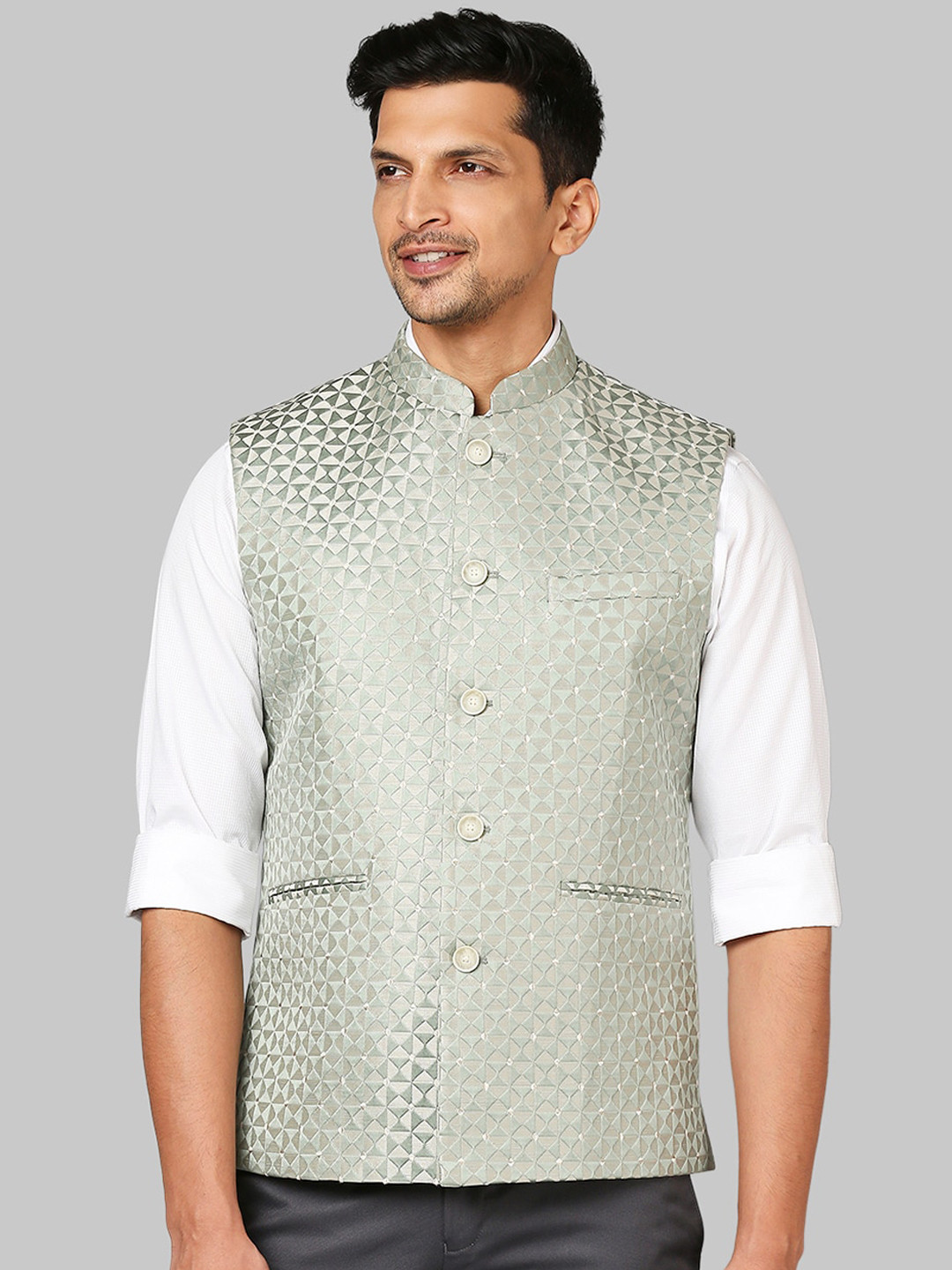 Buy Raymond Men Green Solid Woven Nehru Jacket - Nehru Jackets for Men ...