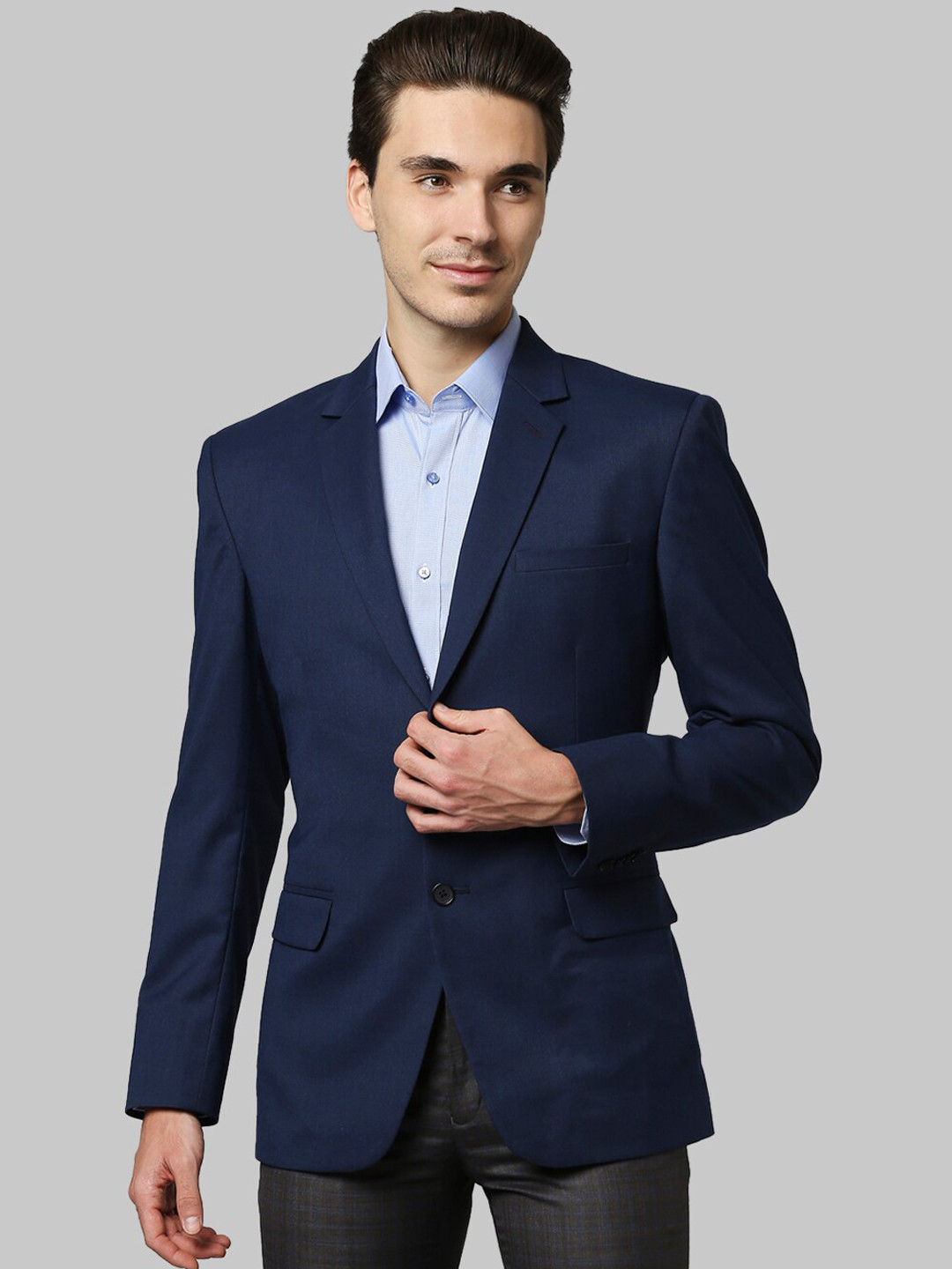Buy Raymond Men Blue Solid Single Breasted 2 Piece Formal Suit - Suits ...