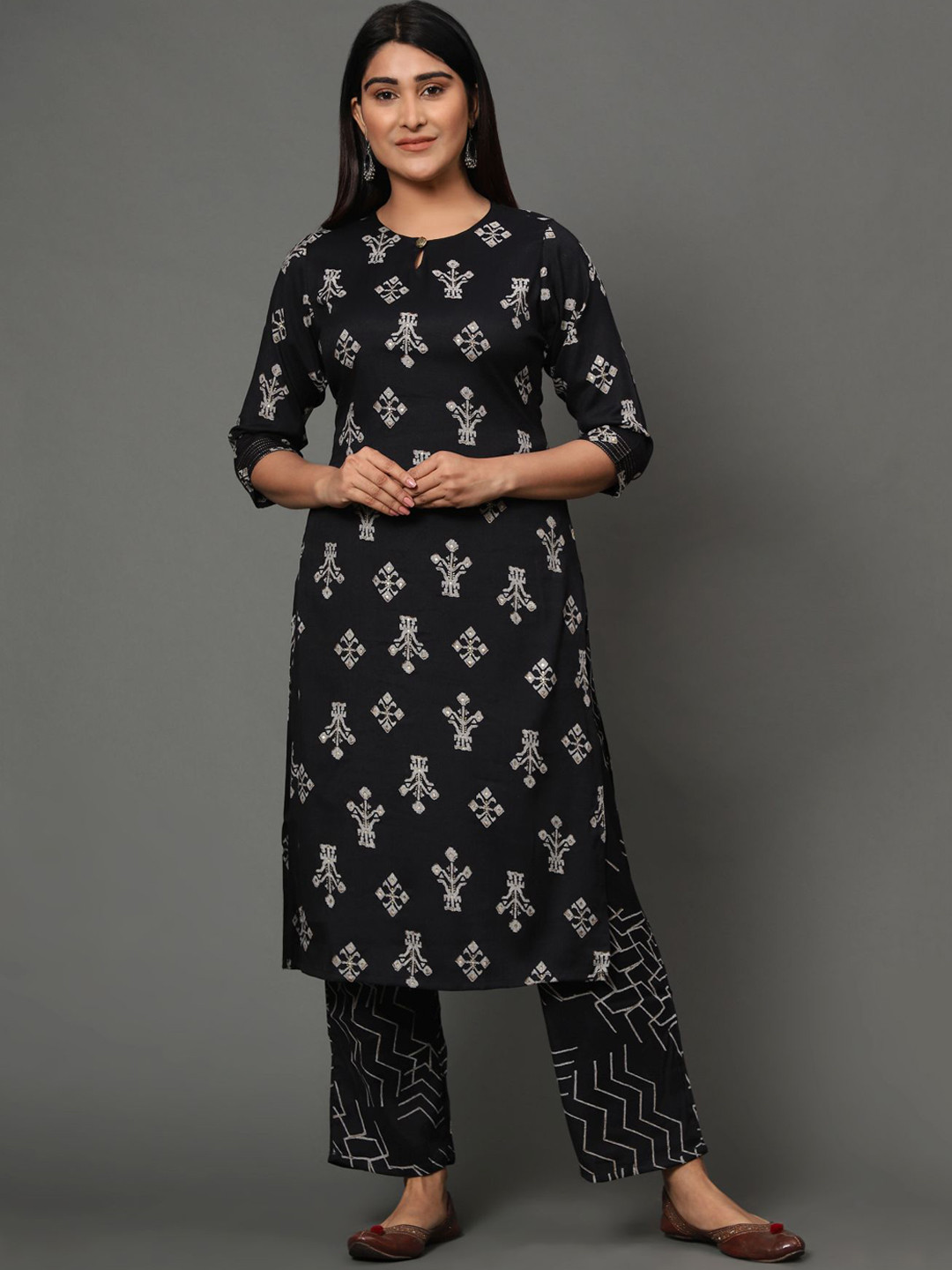 Buy MISHRI COLLECTION Women Black Floral Kurti With Trouser - Kurta ...