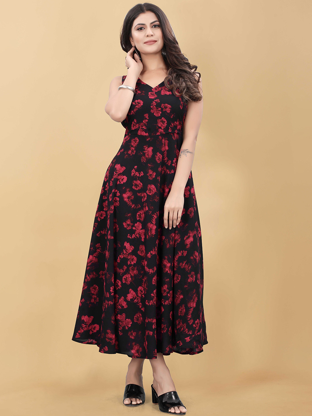 Buy WEAVETECH IMPEX Black Floral Crepe Maxi Dress - Dresses for Women ...