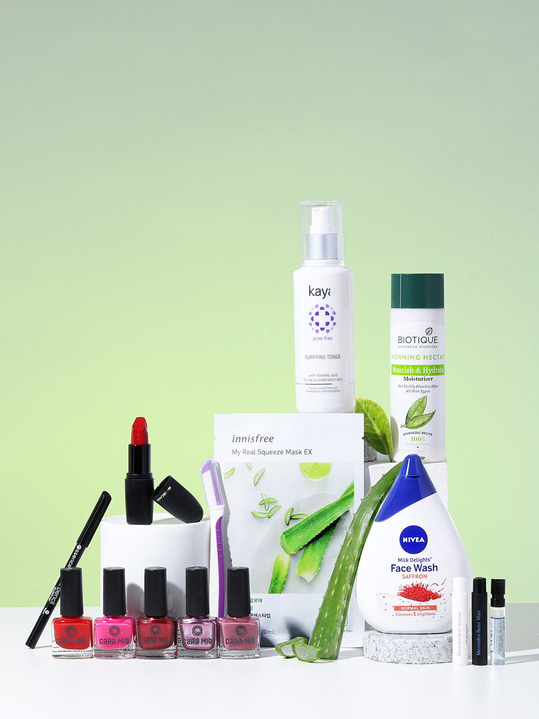 Buy Essence Glow Getter Kit - Skin Care Gift Set for Unisex 19156780 ...