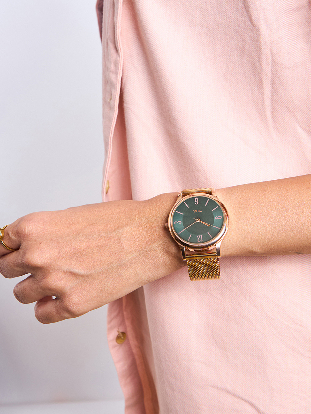 Buy TEAL BY CHUMBAK Women Blue Dial & Rose Gold Plated Bracelet Style ...