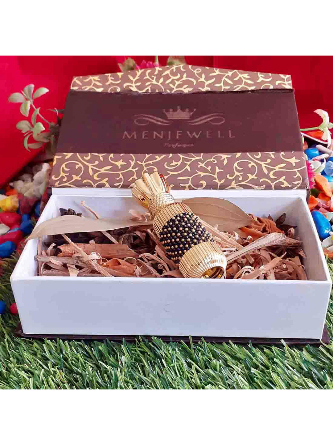 Buy Menjewell Luxury Chandan Attar 8ml - Attar for Women 19227310 | Myntra