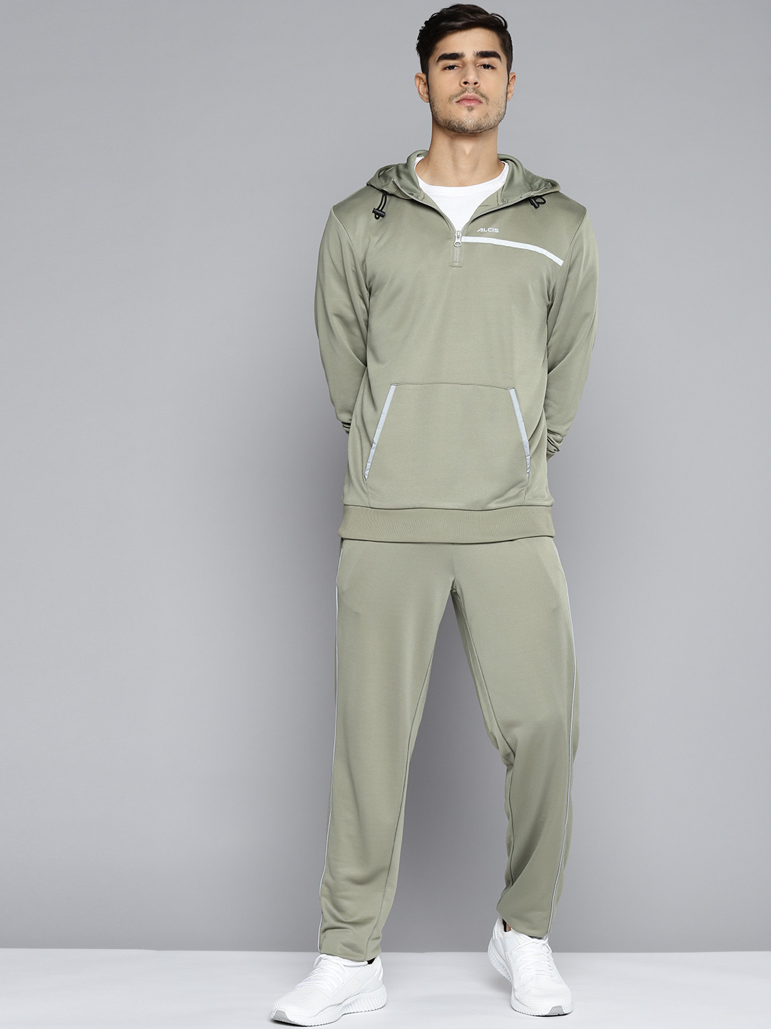 Buy Alcis Men Green Solid Tracksuit - Tracksuits for Men 19357052 | Myntra