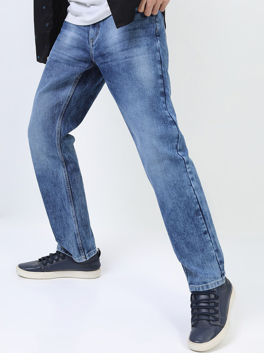 Buy HIGHLANDER Men Blue Straight Fit Heavy Fade Stretchable Jeans ...
