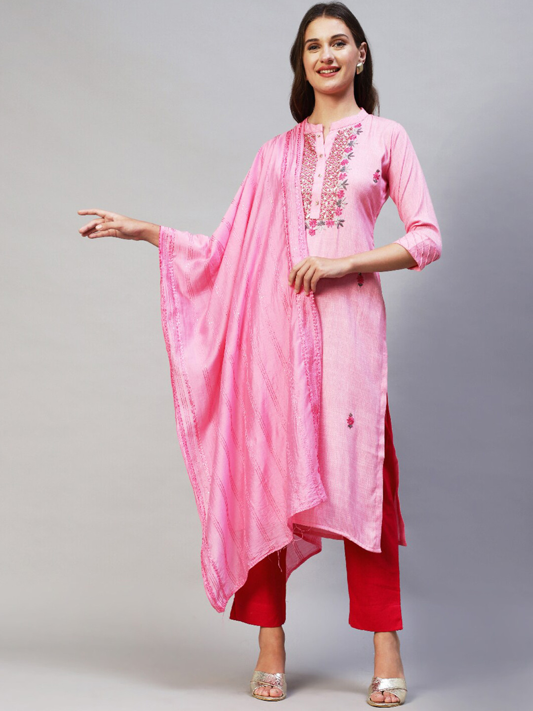 Buy FASHOR Women Pink Floral Embellished Thread Work Kurta - Kurtas for ...