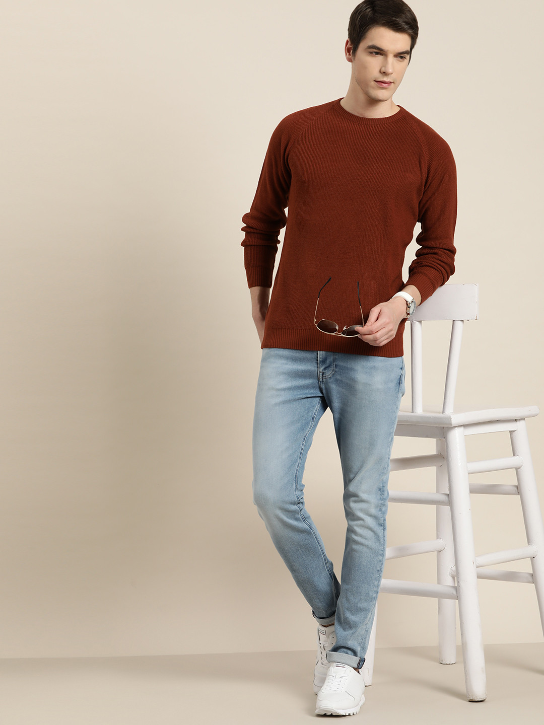 Buy INVICTUS Men Rust Brown Solid Acrylic Raglan Sleeves Pullover ...