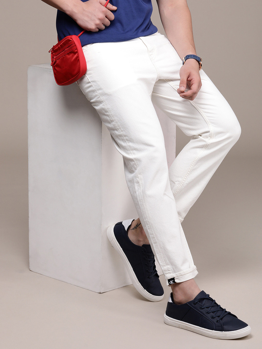 Buy Calvin Klein Jeans Men Pure Cotton Dad Fit Mid Rise Stretchable ...