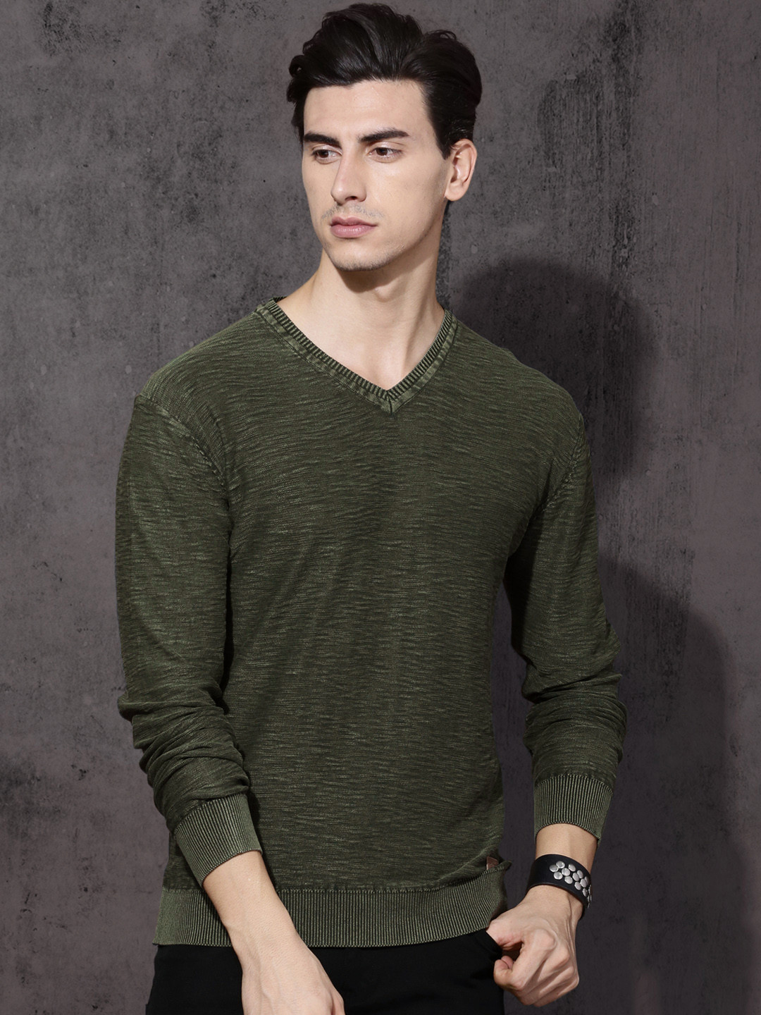 Buy Roadster Men Olive Green Solid Pullover - Sweaters for Men 1956304 ...