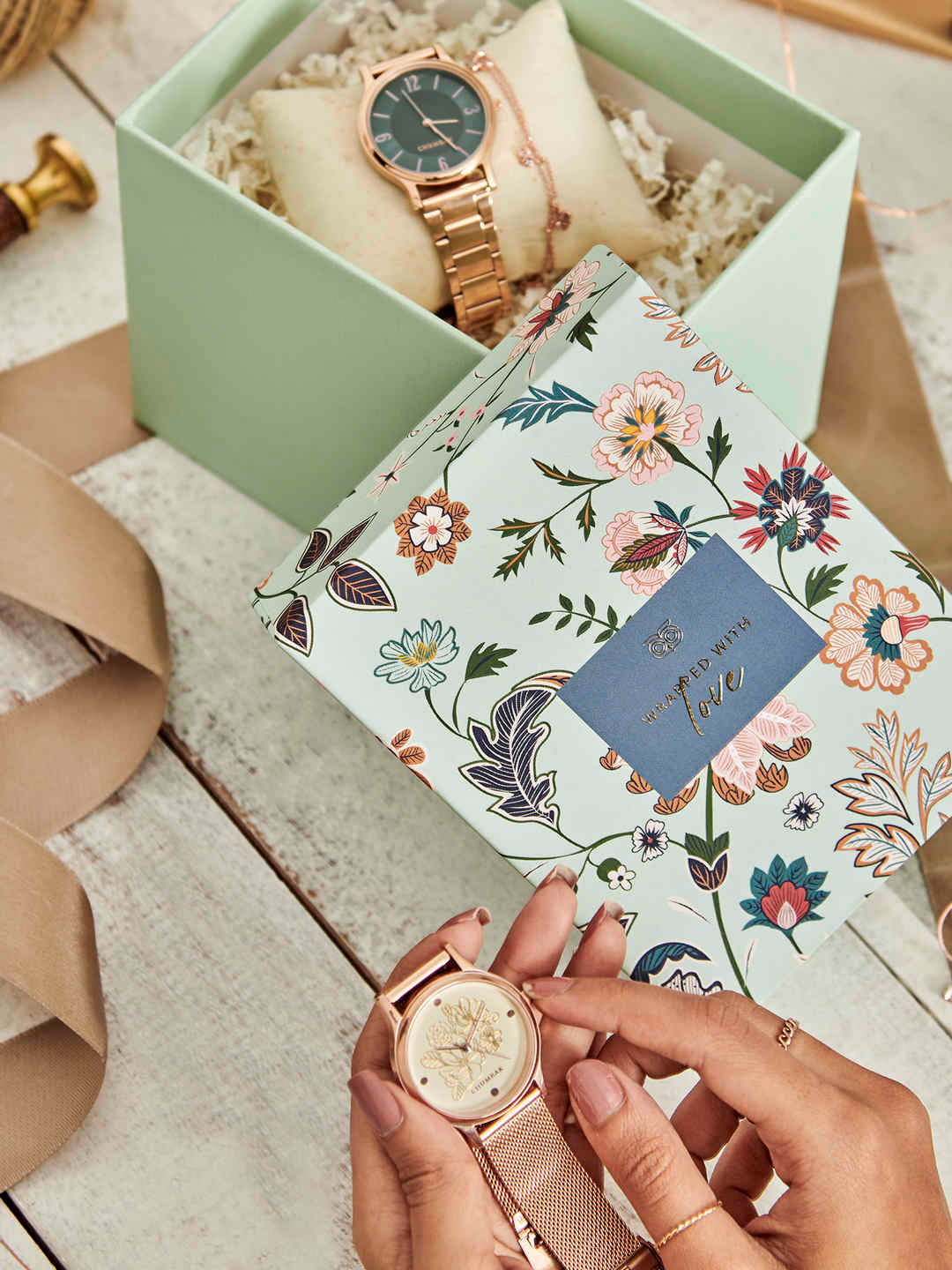 Buy Chumbak Sea Green & Blue Printed Square Gift Boxes - Box for Unisex ...