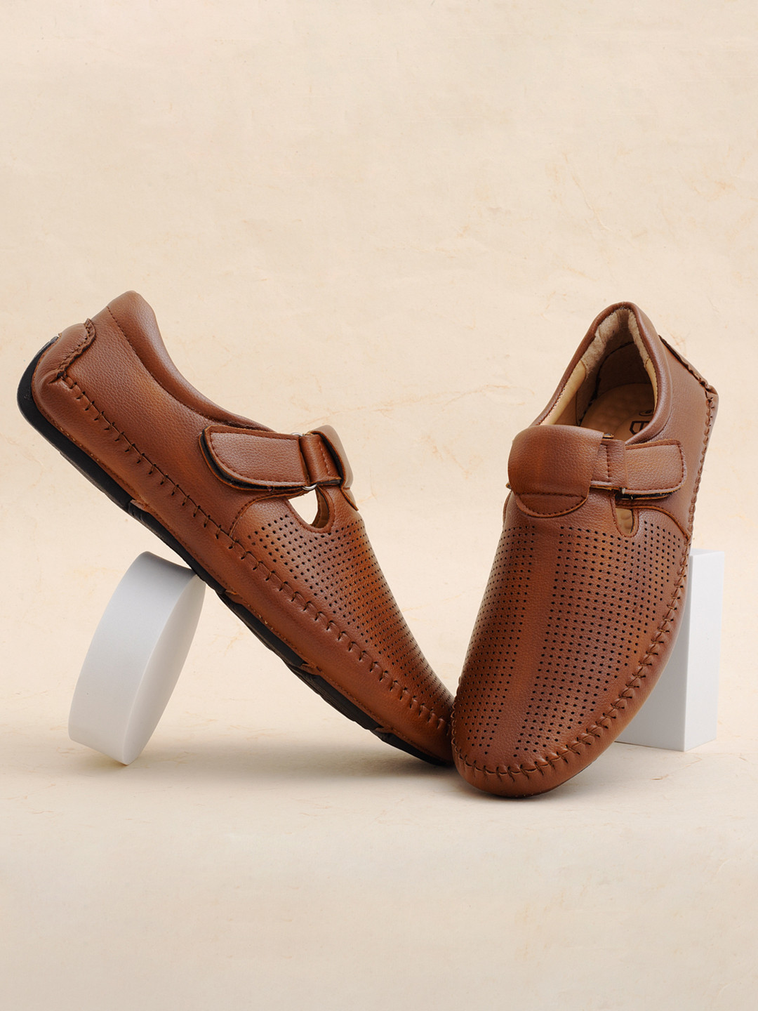 Buy Big Fox Men Tan Shoe Style Sandals - Sandals for Men 19663790 | Myntra