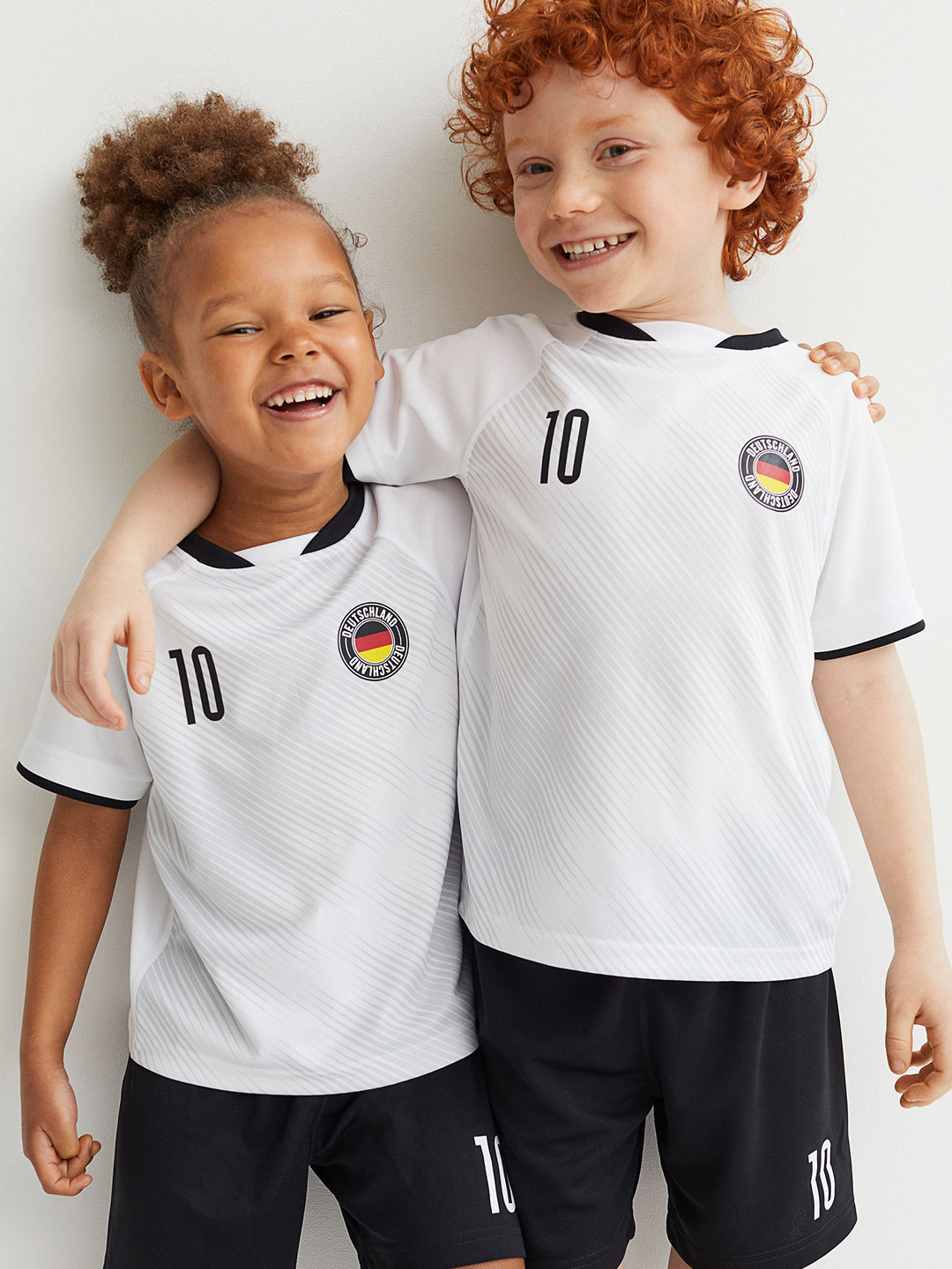 Buy H&M Girls White Football Shirt - Tshirts for Girls 19693988 | Myntra