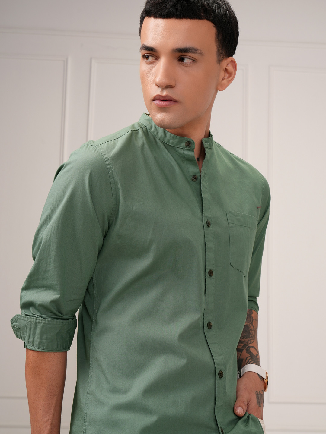 Buy HIGHLANDER Men Blue Solid Long Roll Up Sleeves Slim Fit Casual ...