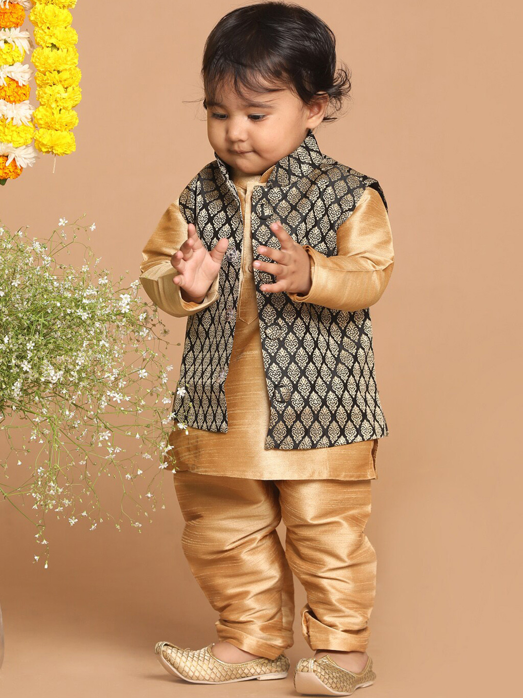 Buy VASTRAMAY SISHU Boys Black Woven Design Nehru Jacket - Nehru ...