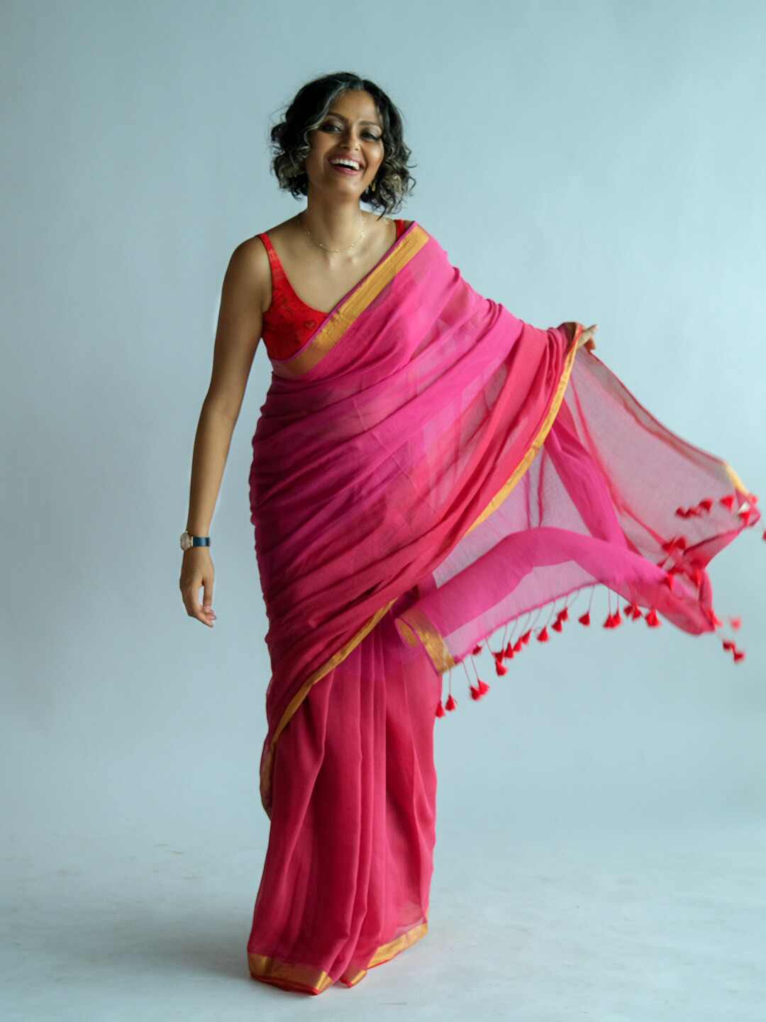 Buy Suta Pink & Gold Toned Colourblocked Zari Saree - Sarees for Women ...
