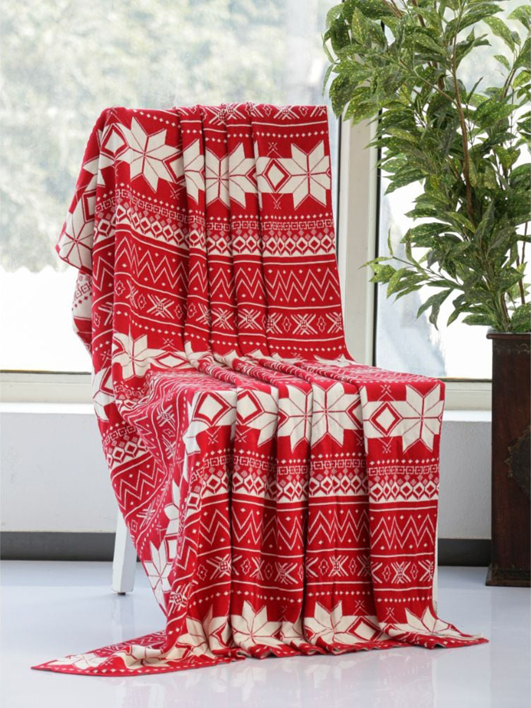 Buy Pluchi Red & Beige Printed Pure Cotton Knitted Throws - Throws for ...