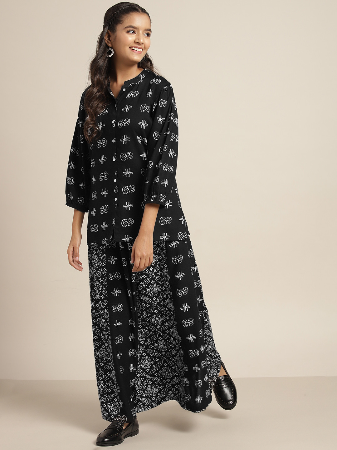 Buy Sangria Teen Girls Black Bandhani Mandarin Neck Puff Sleeves Ready ...