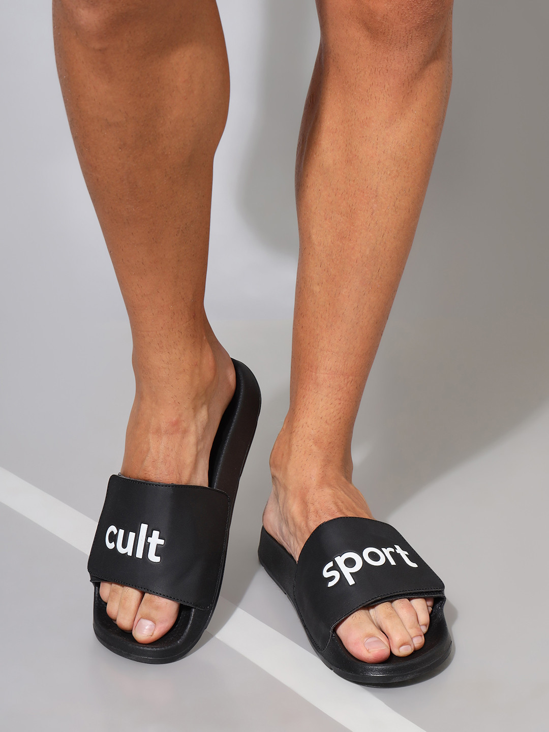 Buy CULT Men Locomo Sliders - Flip Flops for Men 20088506 | Myntra