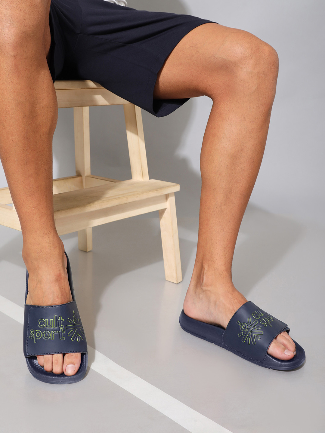 Buy CULT Men Glissade Sliders - Flip Flops for Men 20088508 | Myntra