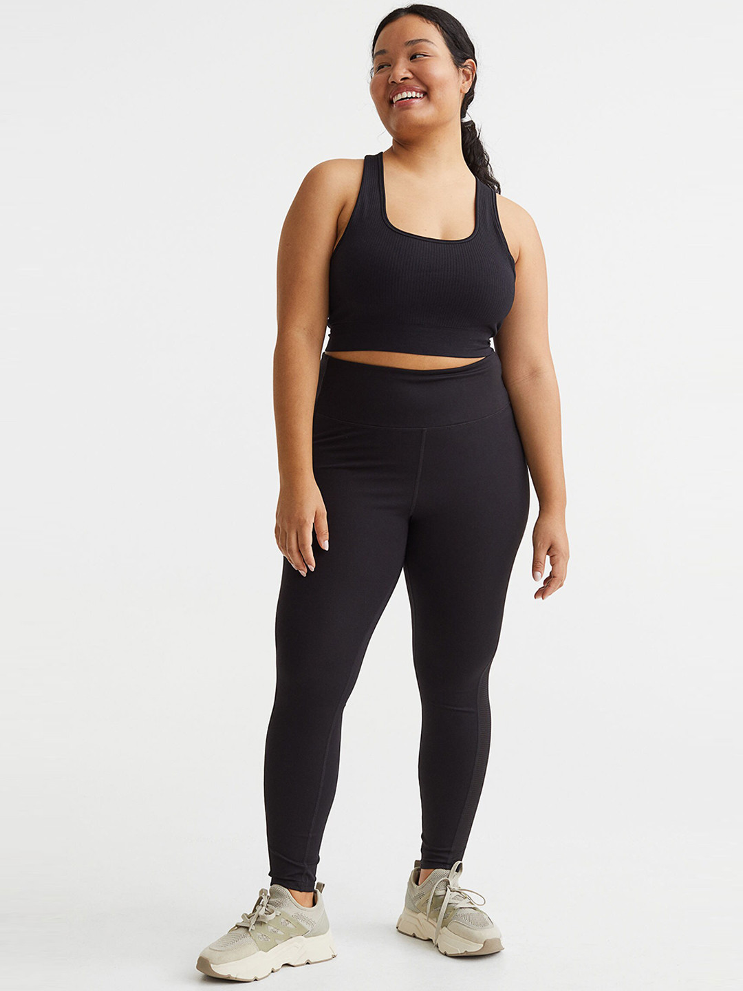 Buy H&M+ Women Black Sports Tights - Tights for Women 20141282 | Myntra