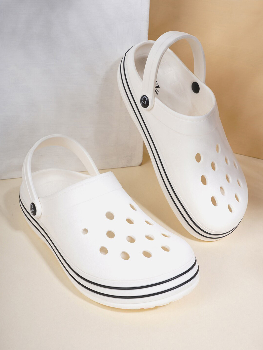 Buy Carlton London Men Croslite Clogs - Flip Flops for Men 20186986 ...