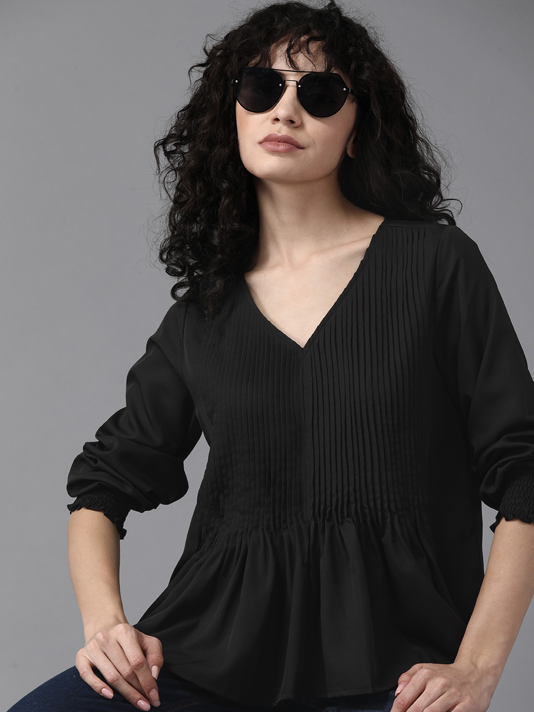 Buy Roadster Black Solid Top - Tops for Women 20230182 | Myntra