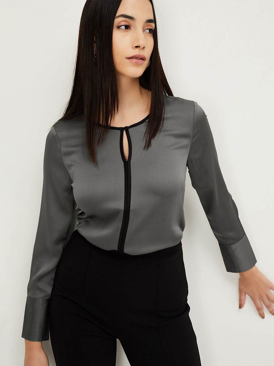 Buy Max Women Solid Keyhole Neck Top - Tops for Women 30434797 | Myntra