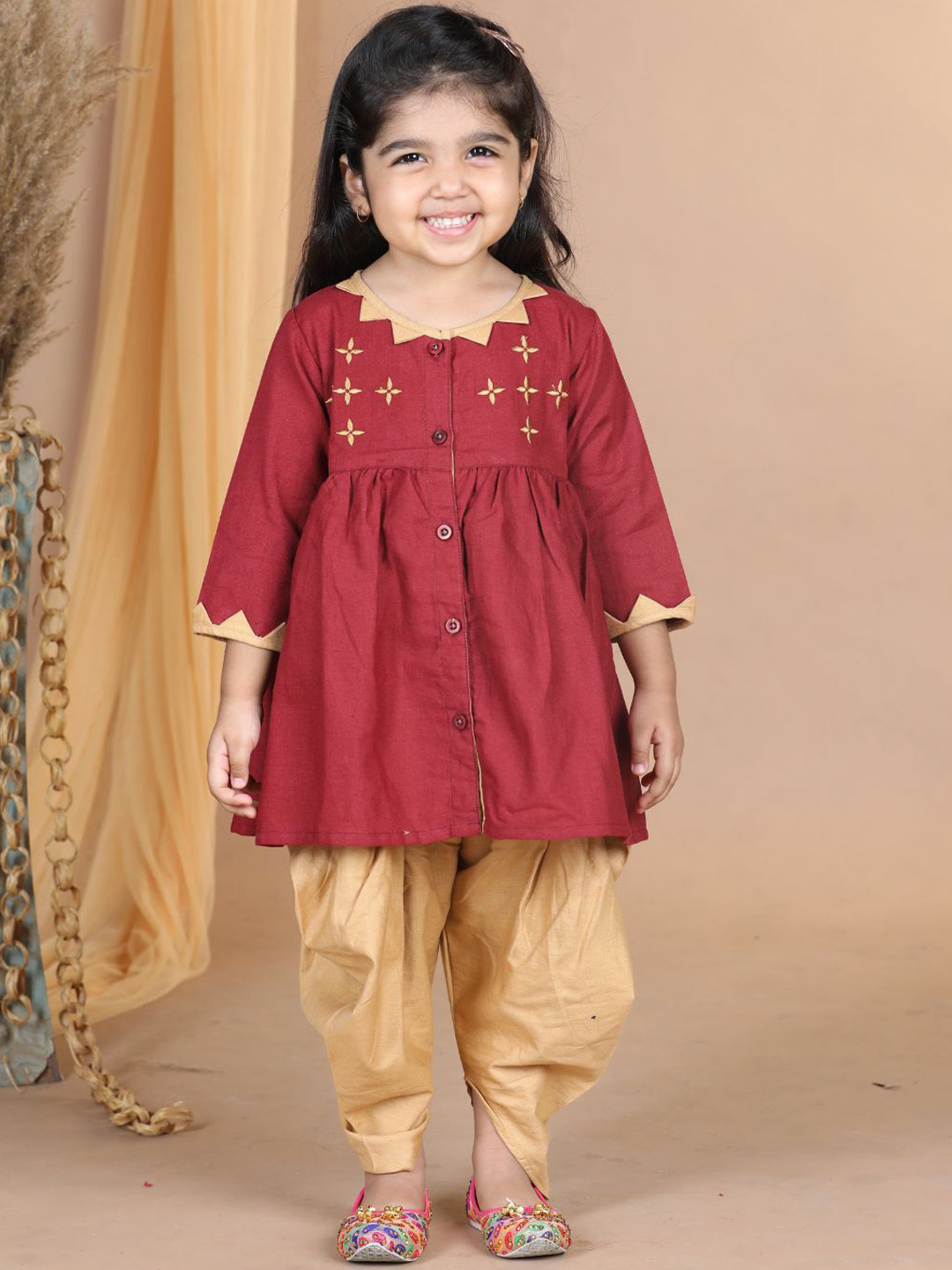 Buy LITTLE GINNIE Girls Geometric Embroidered Thread Work Pure Cotton ...