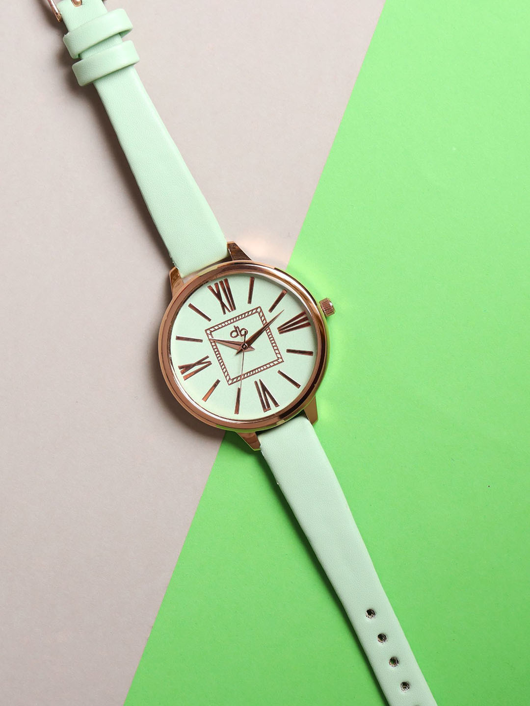 Buy DressBerry Women Brass Printed Dial & Leather Straps Analogue Watch ...