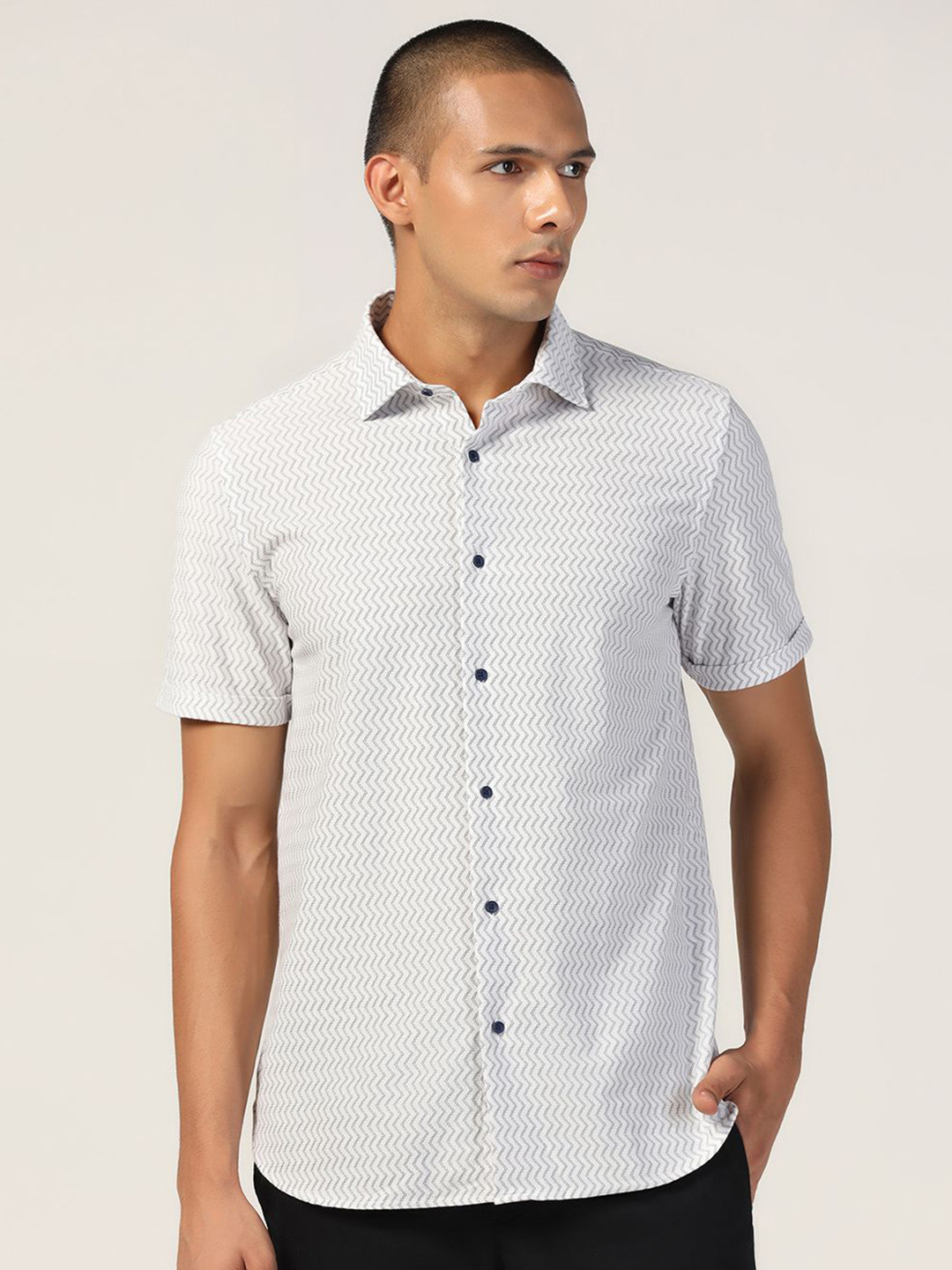 Buy Blackberrys Men India Slim Cutaway Collar Chevron Printed Cotton ...