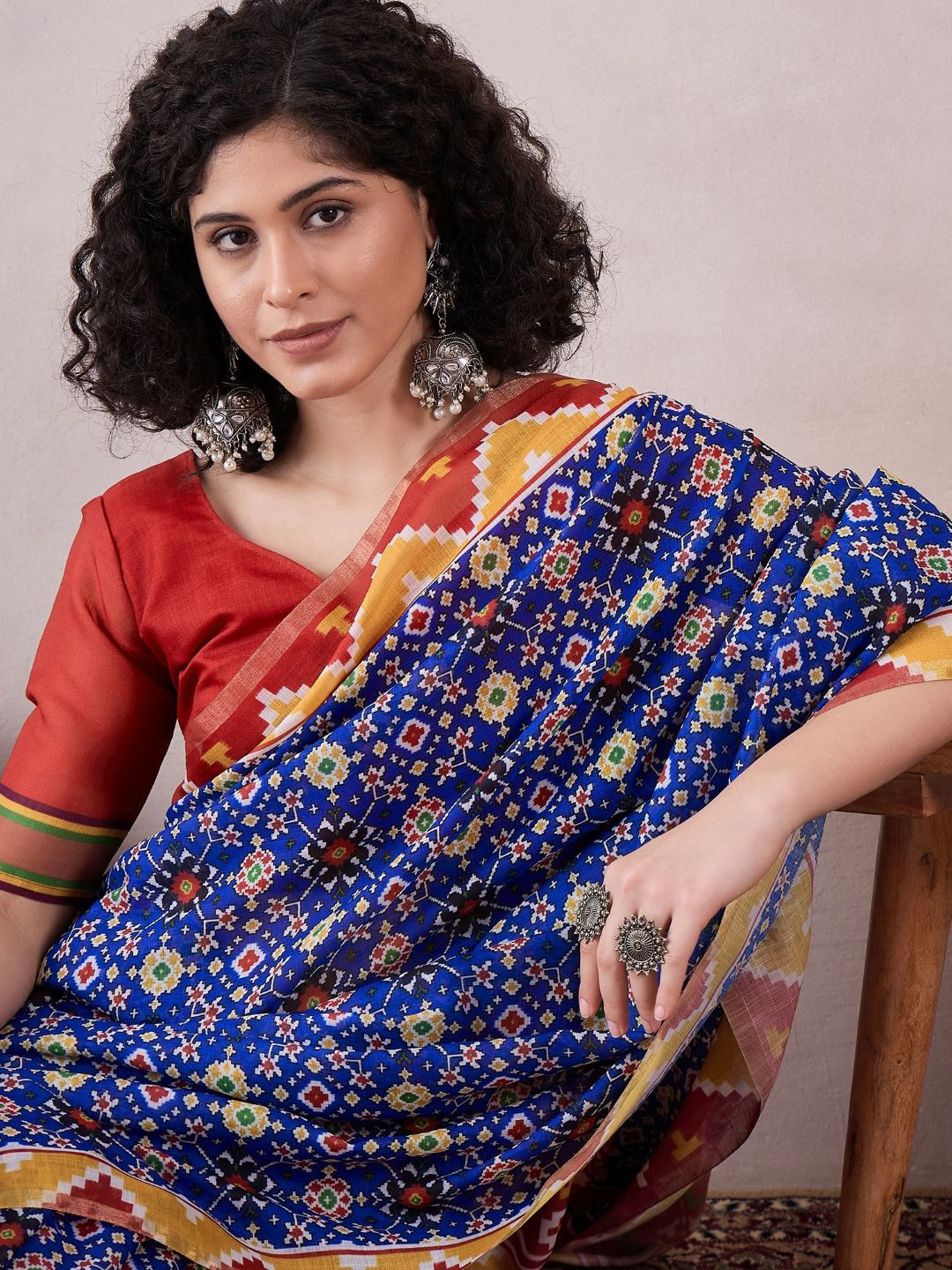 Buy AHIKA Ethnic Motifs Patola Saree - Sarees for Women 30443220 | Myntra