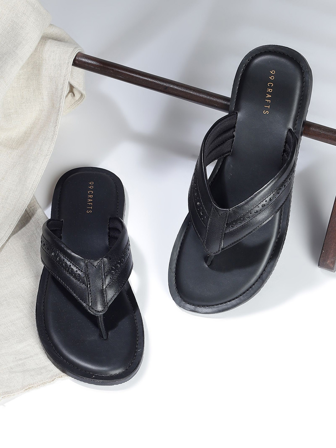 Buy 99CRAFTS Men Leather Open Toe Flats - Flats for Men 30453890 | Myntra