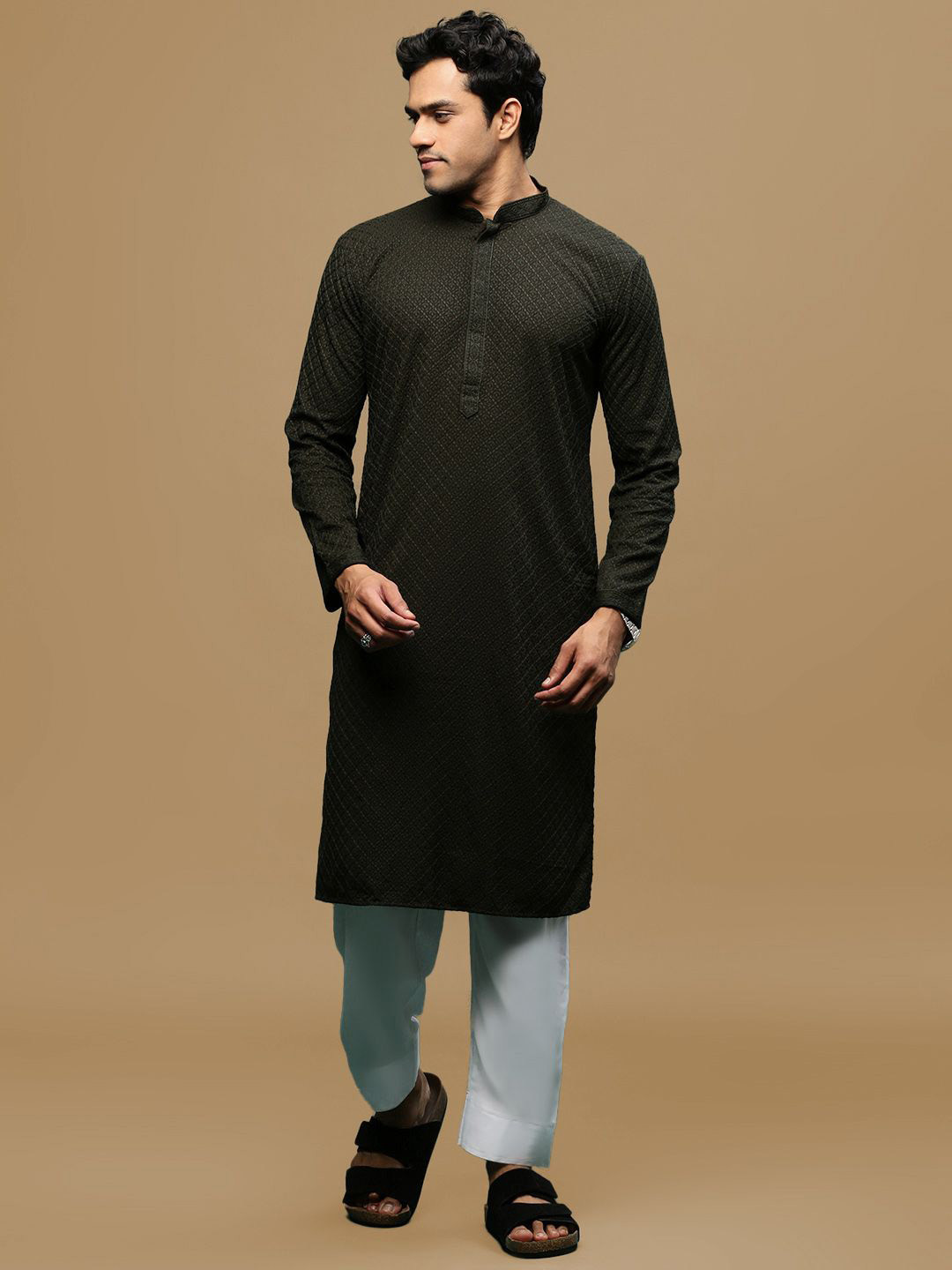 Buy Sanwara Floral Embroidered Chikankari Mandarin Collar Straight ...