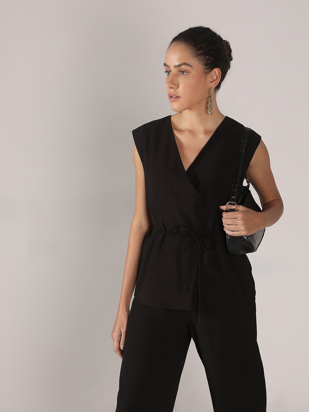 Buy Vero Moda Monochrome Top - Tops for Women 30663783 | Myntra