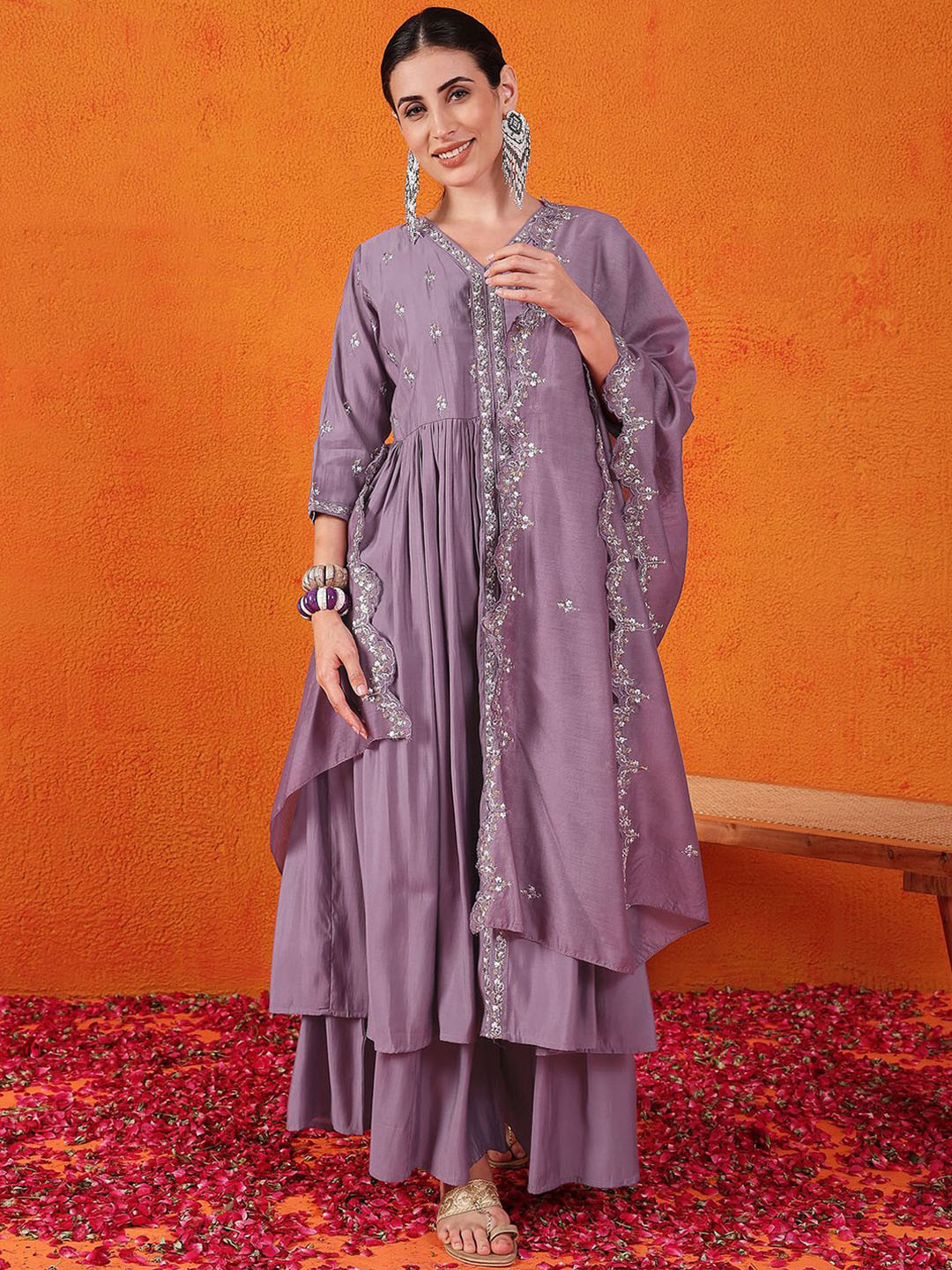 Buy Ariya Prints Floral Yoke Design Thread Work Pure Silk Kurta With ...