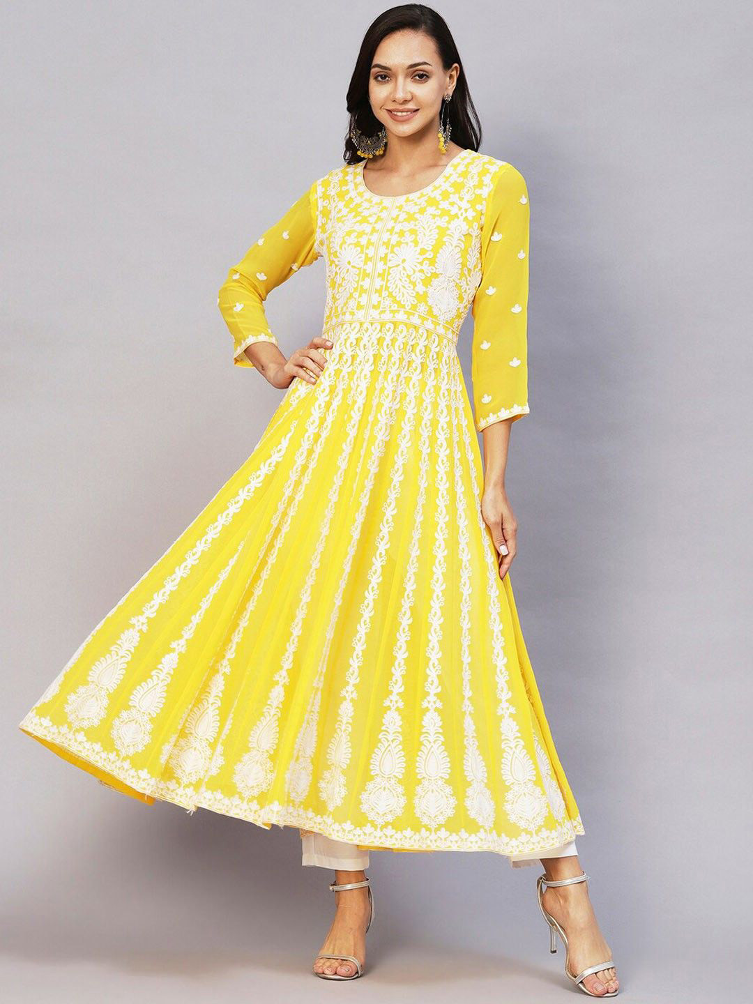 Buy GoSriKi Floral Embroidered Round Neck Thread Work Anarkali Kurta ...