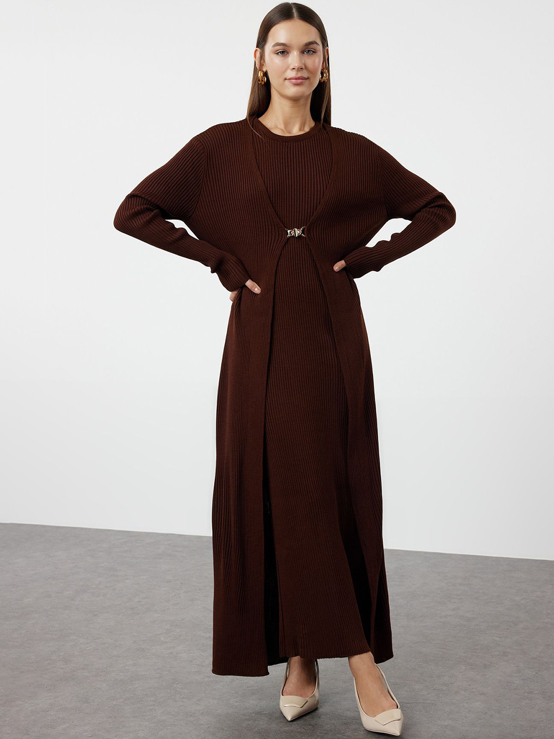 Buy Trendyol Self Design Acrylic Bodycon Maxi Dress With Shrug ...