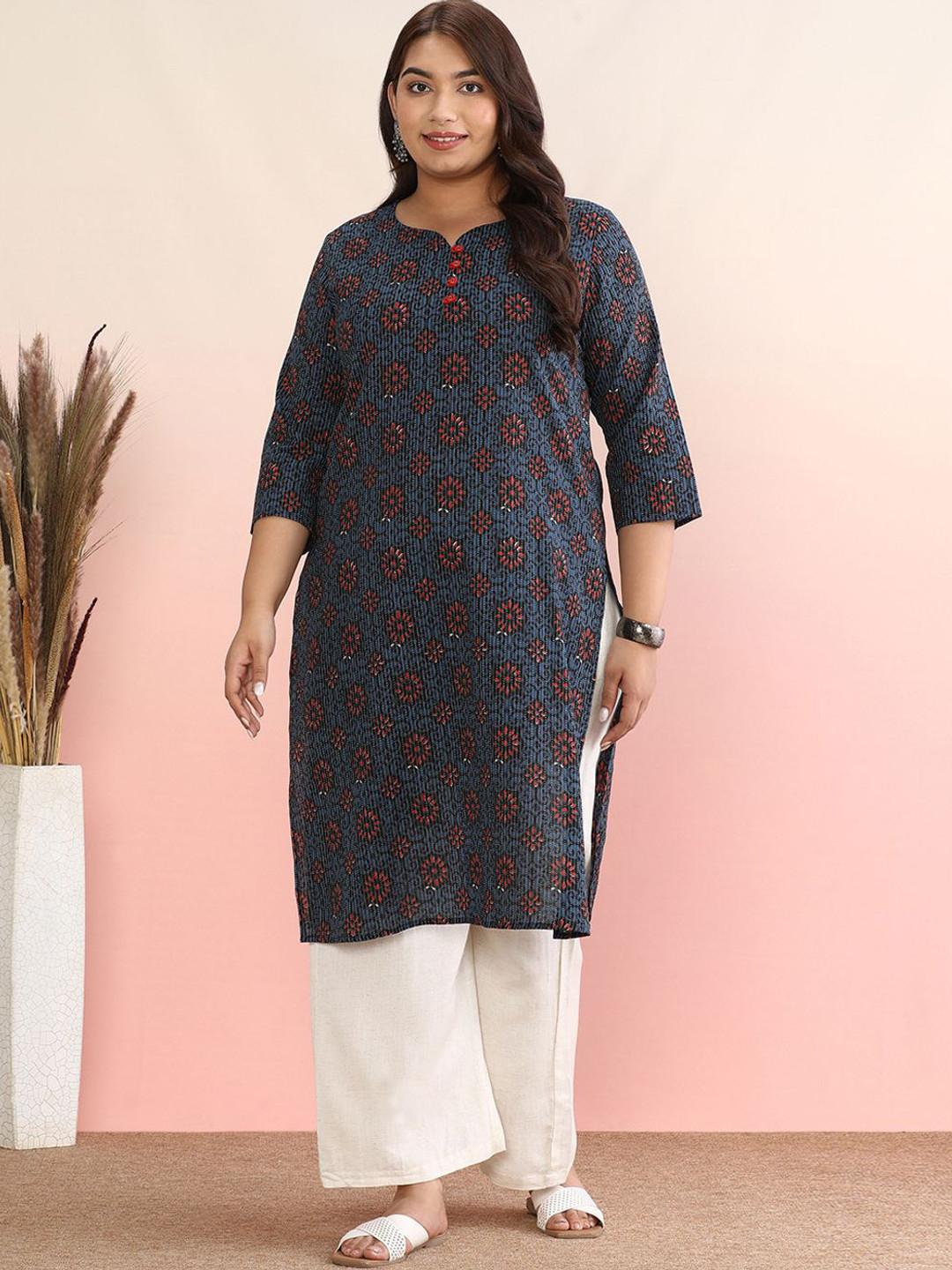 Buy Anayna Plus Size Floral Printed V Neck Pure Cotton Straight Kurta ...