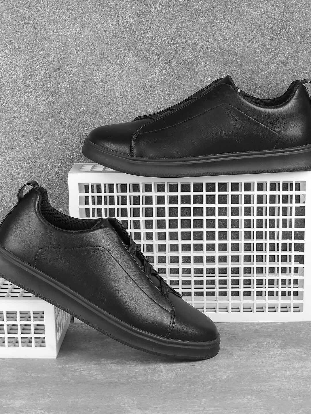 Buy Mochi Men Smart Casual Slip On Monks - Boots for Men 30498604 | Myntra