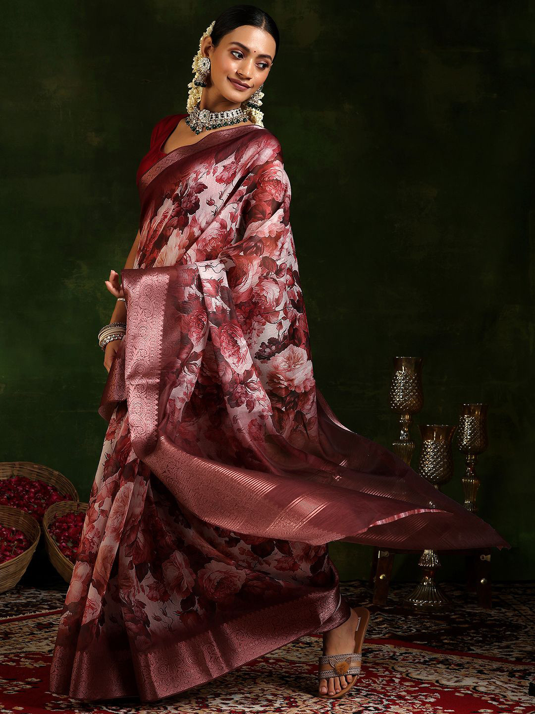 Buy Libas Printed Floral Zari Saree - Sarees for Women 30504080 | Myntra