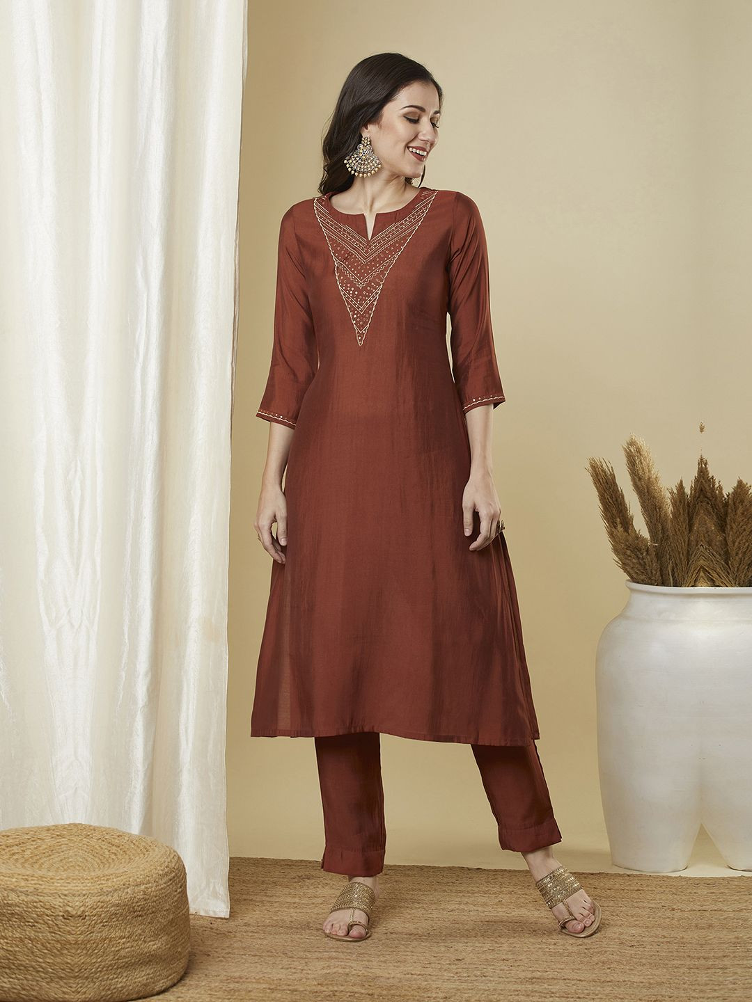 Buy KAMI KUBI Geometric Printed Notch Neck Zari A Line Kurta With ...