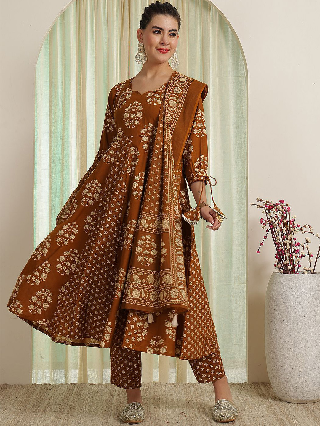 Buy NISHABD Floral Printed Regular Pure Cotton Anarkali Kurta With ...