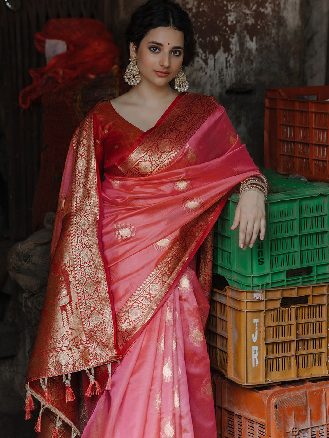 Buy Satrani Woven Design Zari Tissue Saree - Sarees for Women 31601554 ...