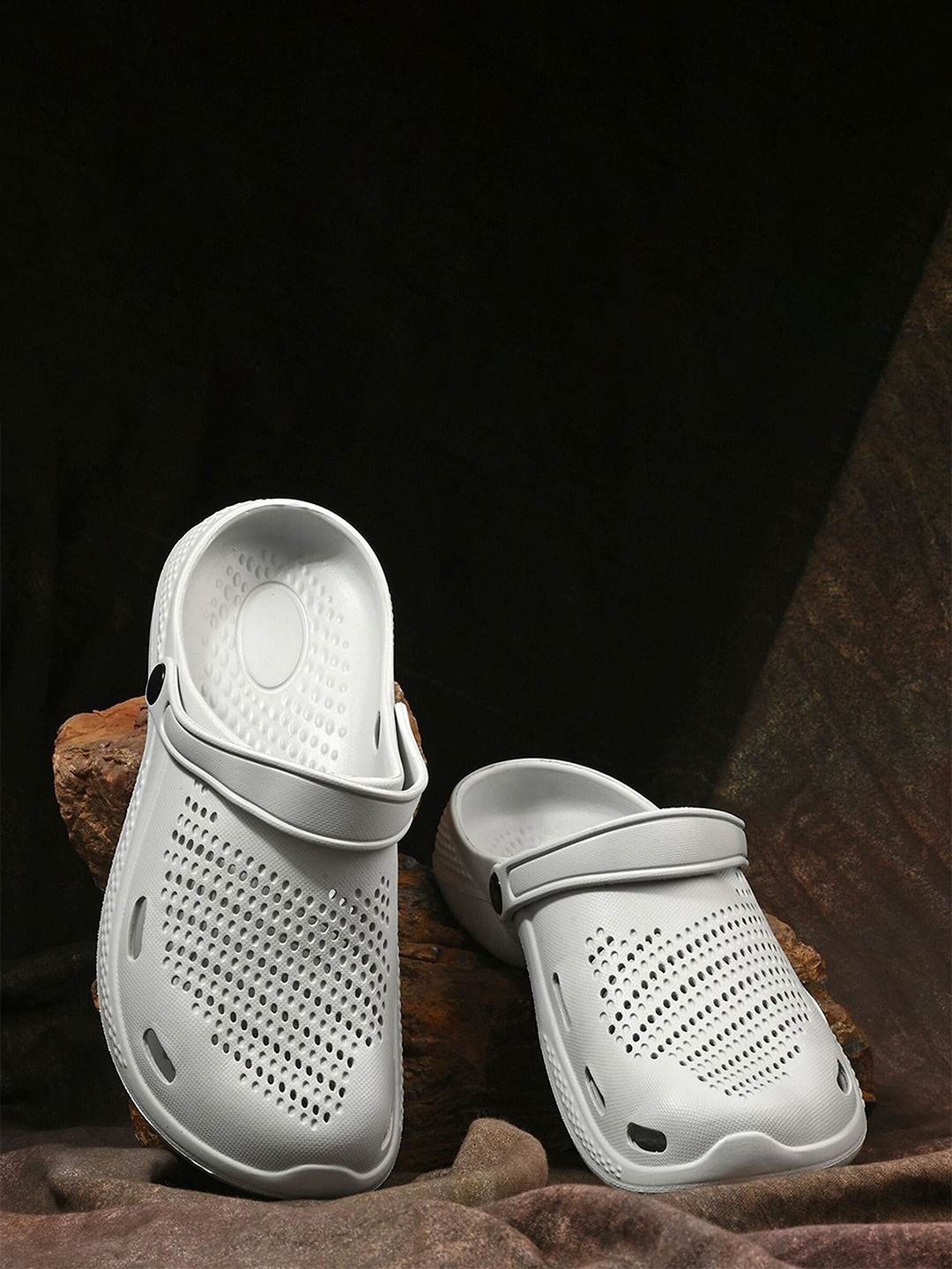 Buy Smoothlite Men Rubber Lightweight Clogs - Flip Flops for Men ...