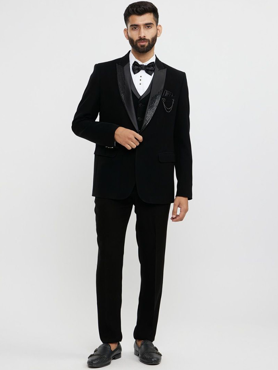 Buy Twamev Men Tailored Fit Embroidered Single Breasted 5 Piece Suit ...