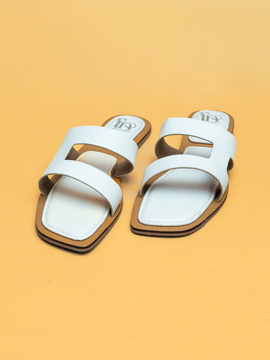 Buy Fancy Nancy Women Open Toe Flats - Flats for Women 31802024 | Myntra